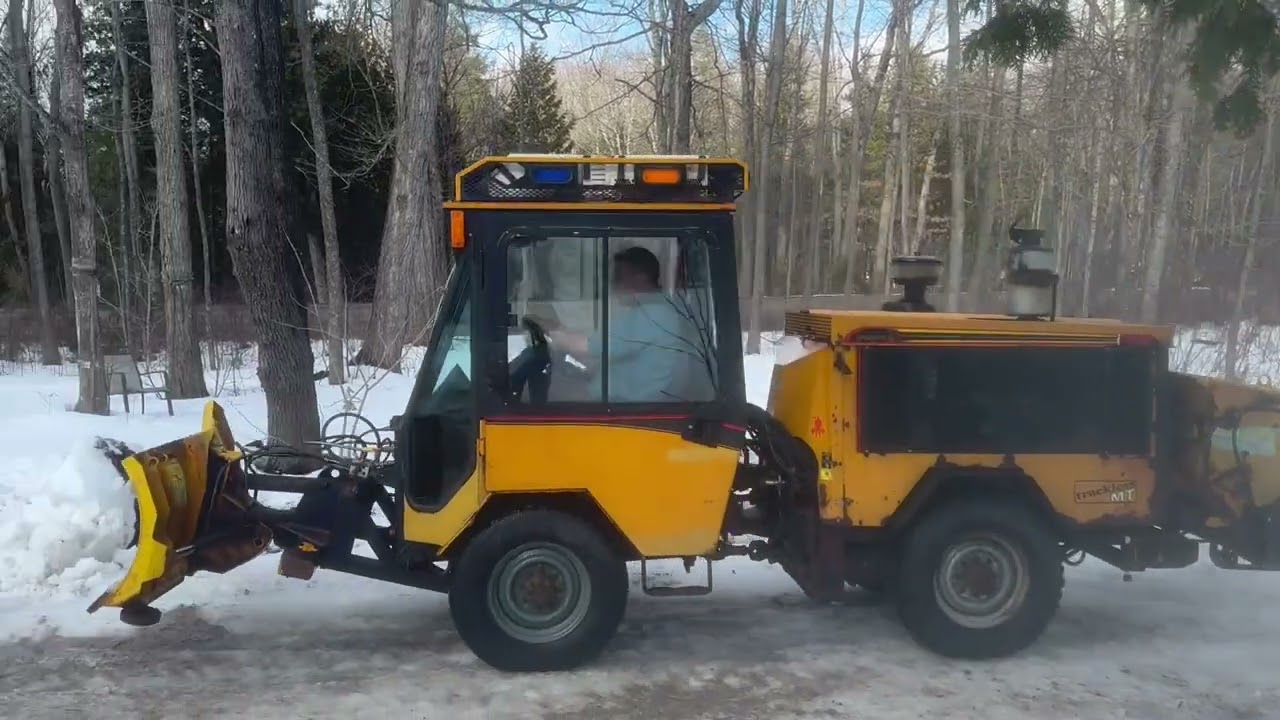 2013 Trackless MT6 Sidewalk Machine