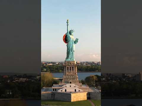 ESTATUA DE LA LIBERTAD DE NUEVA YORK Y SU HISTORIA. Historia completa en la descripción del short.
