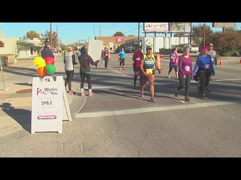 Thousands take part in Tulsa Route 66 Marathon