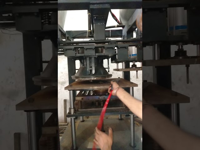 Vertical Hot Box Core Shooter - SFS450VS Vertical Hot Box Core Shooter ...