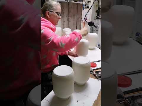 Hand painted pet portrait memorial urn for ashes π(Preparation day)