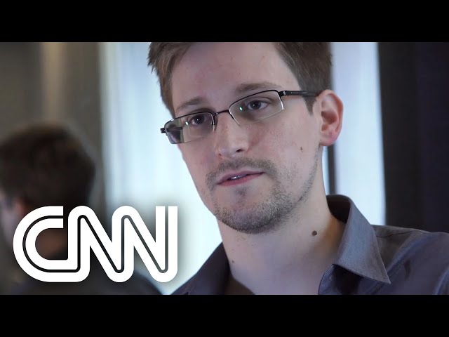 Edward Snowden recebe cidadania russa após Putin assinar decreto | CNN Brasil