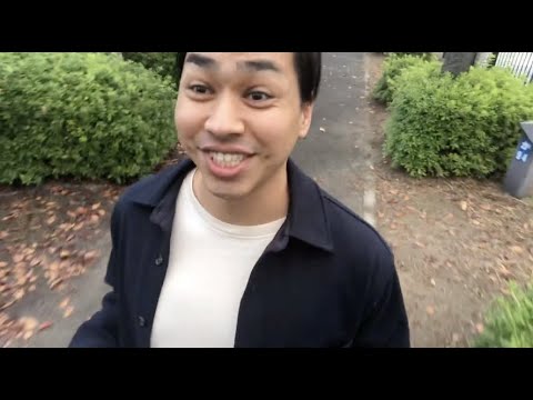 How to say fruits in Japanese English accent. Banana, apple and strawberry in Japanese English.