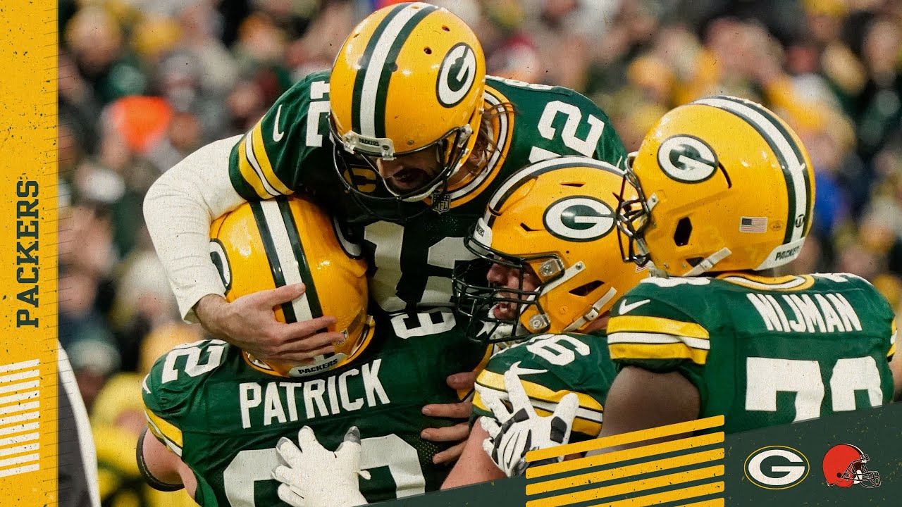 Aaron Rodgers breaks Packers' franchise passing TD record