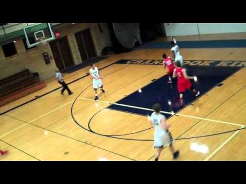 Video: One-Armed Basketball Player Makes Amazing Move On The Break – UPROXX