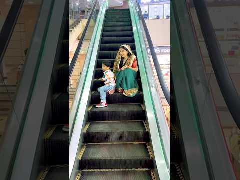 Meri Mamma abhi abhi gaon se ayi h 😂