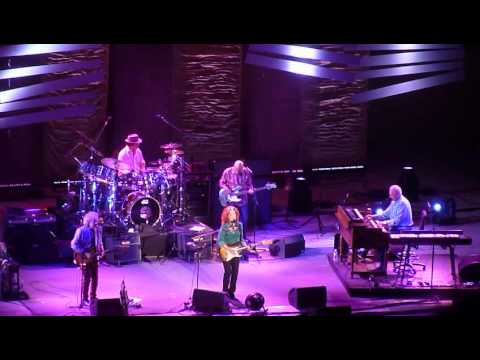 Bonnie Raitt - Let's Give Em Something to Talk About (LIVE @ Greek Theater, Berkeley CA 9.14.12)