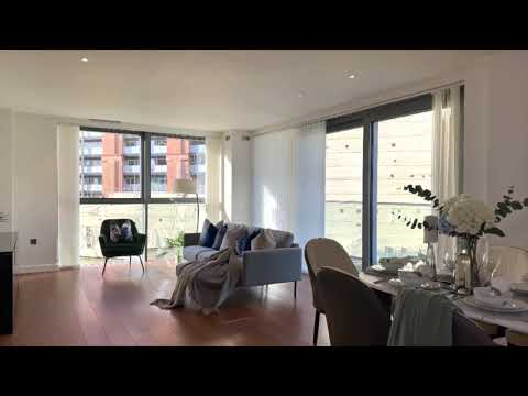 APARTMENT in LONDON: 3 Bedroom, Compton House, Chelsea Waterfont | Harvey W James