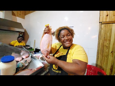 LOOK AT THIS SEAFOOD in BOCA CHICA Beach! Worth the trip to DOMINICAN REPUBLIC - Plaza Del Pescado