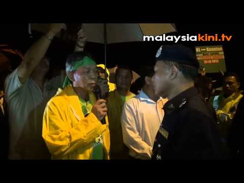 Pak Samad’s poem at New Year’s Eve anti-Lynas protest | anilnetto.com
