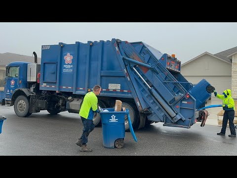 Republic Services Pete 320 Pak Mor Rear Loader Garbage Truck Packing Recycling