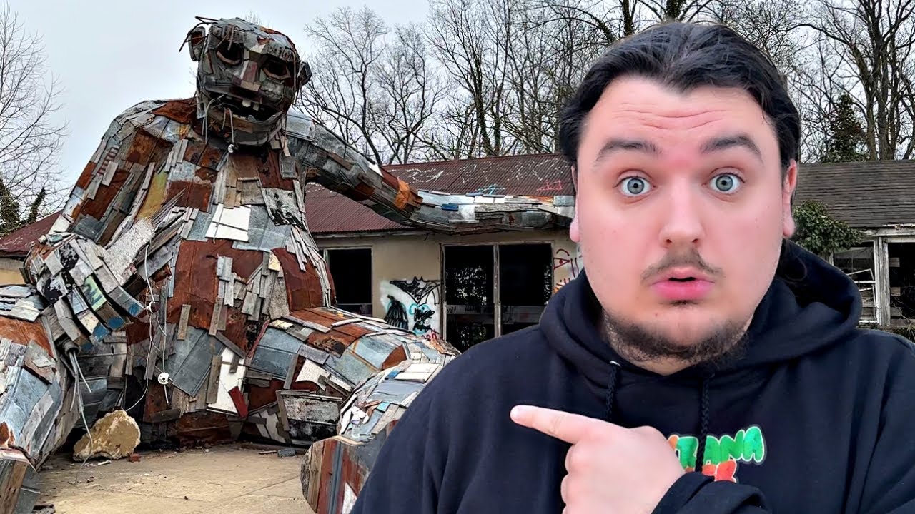 I Explored an Abandoned Factory *Over 60 Years Old*