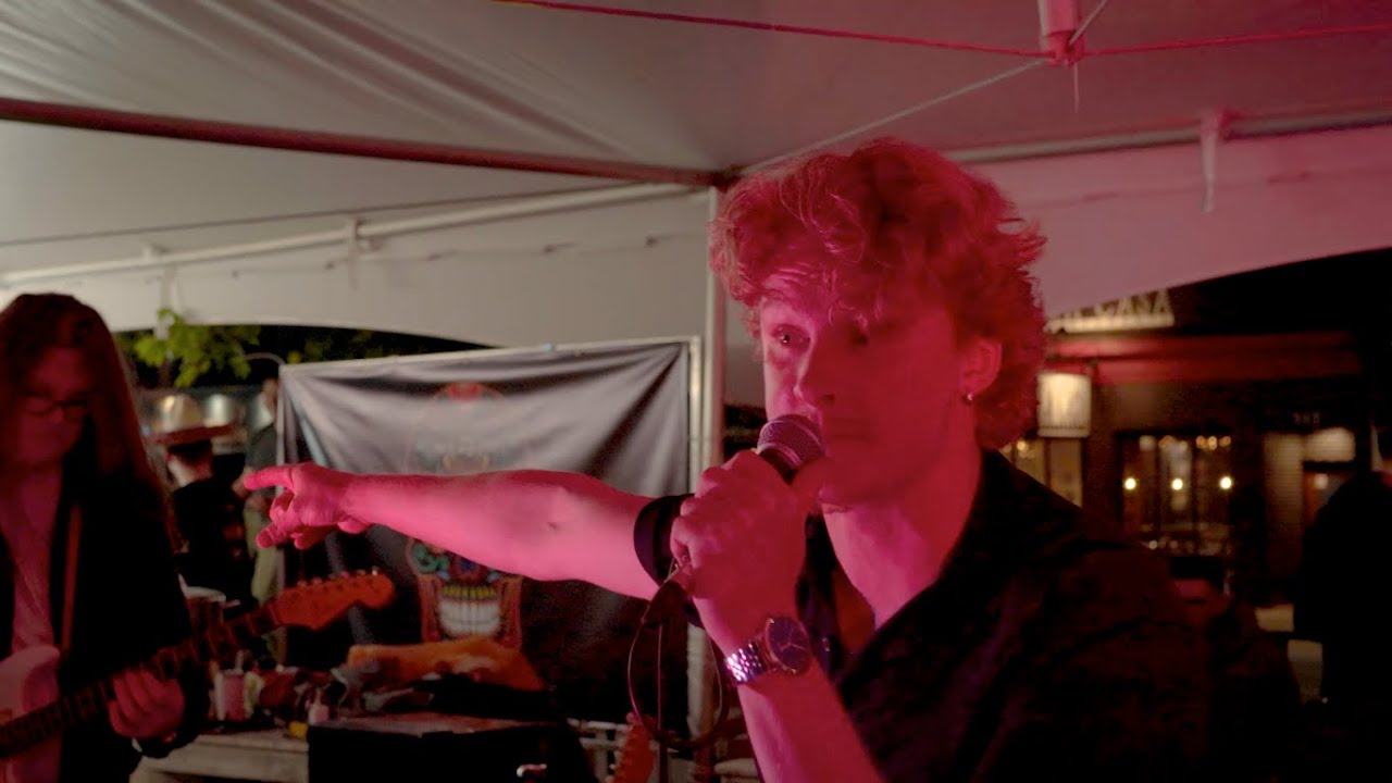 Hire Jeremy Fox - Singing Guitarist in London, ON | GigSalad