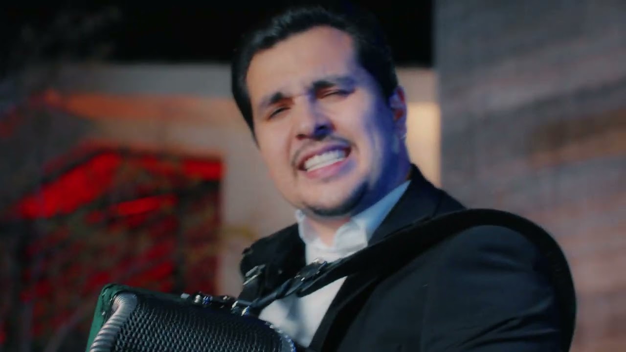 Lyrics & Translations of El Destino Nos Separa by Grupo Marca ...
