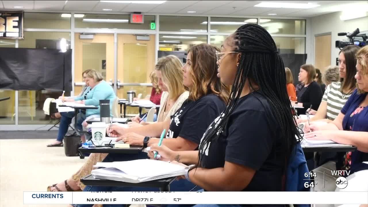 Teachers training to help students with learning difficulties