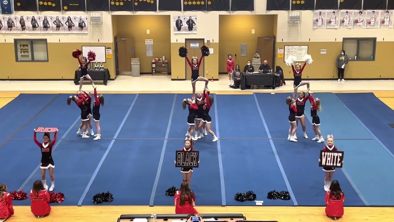 Powell County Middle School Cheerleaders Small Division Winners Bluegrass Conference 2022