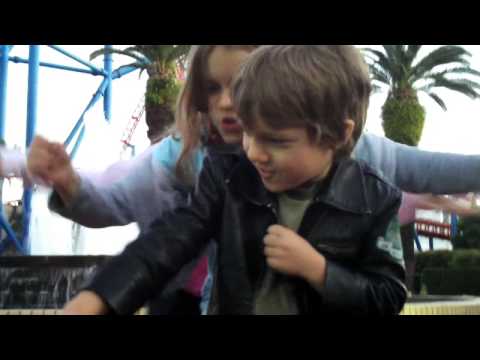 kids day out - movieworld