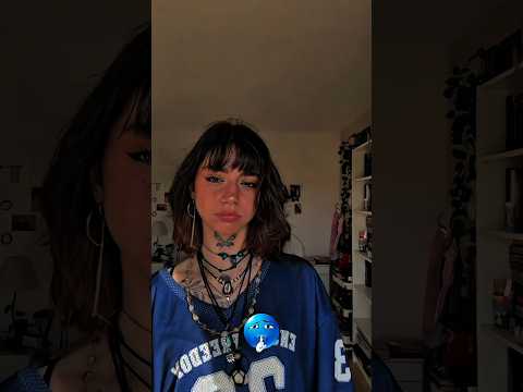 Girls dressing like the 90's.....π₯΅