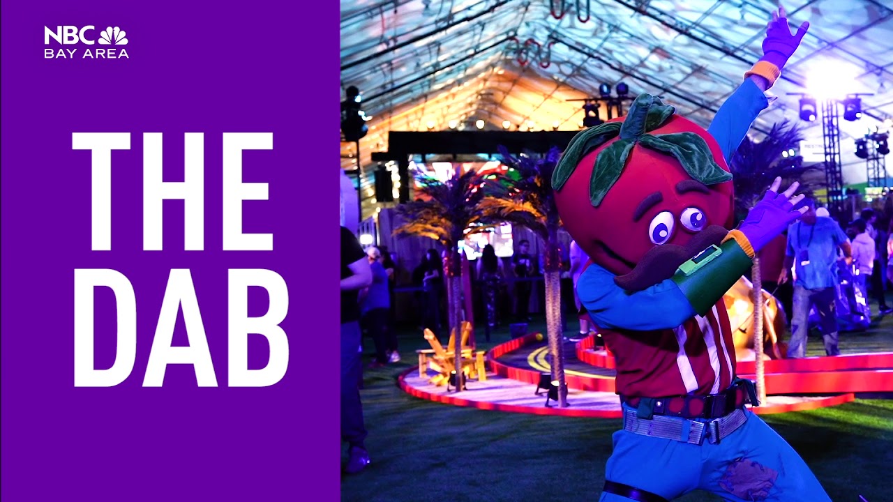 Fun With Fortnite Dances at TwitchCon