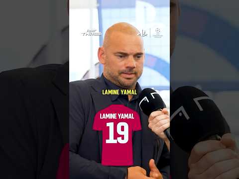 SNEIJDER PICKS THE BEST PLAYER IN THIS UCL π @PlayStation #playstationhouse #ad #shorts