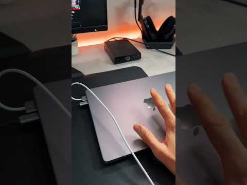 What is Clamshell mode? (Connecting a MacBook To a Monitor Whilst Closed) 😱 #shorts