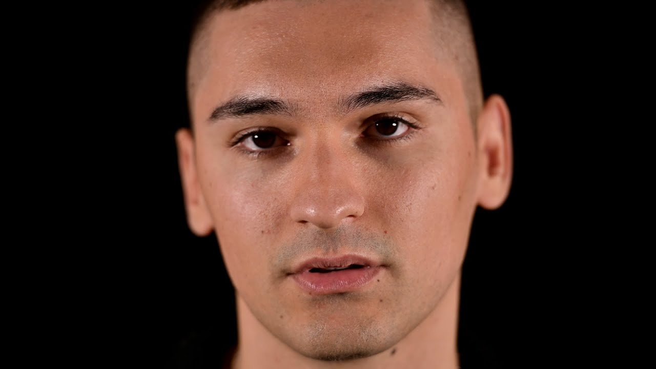 Lyrics & Translations of Quelli Come Noi by Loris | Popnable