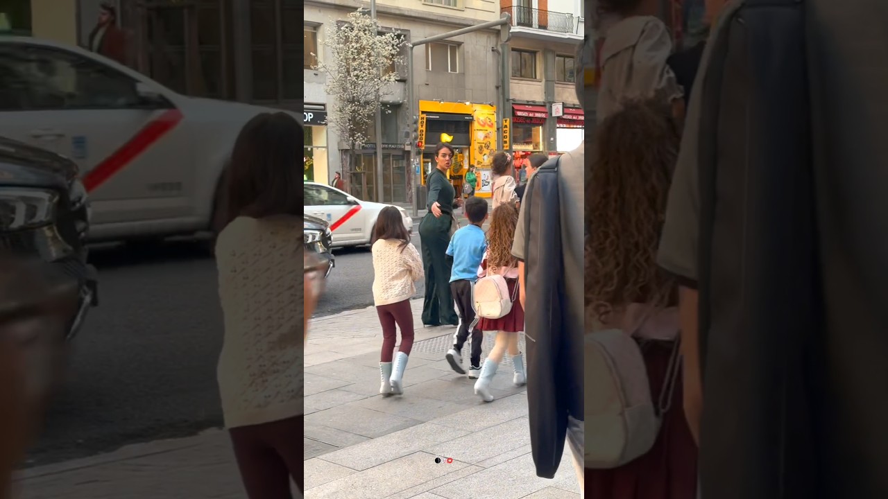 Georgina Rodriguez with her children in Madrid ❤