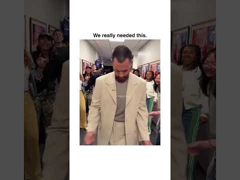Penn Badgley dancing to this version of anxiety was on my 2025 list.