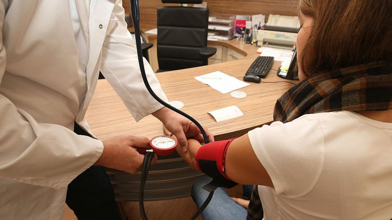 Millones de personas, en riesgo de perder su cobertura de Medicaid: ¿qué opciones hay en California?