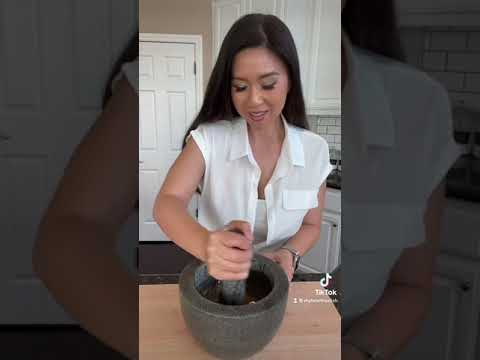 How to make Green Papaya Salad with Shrimp | MyHealthyDish