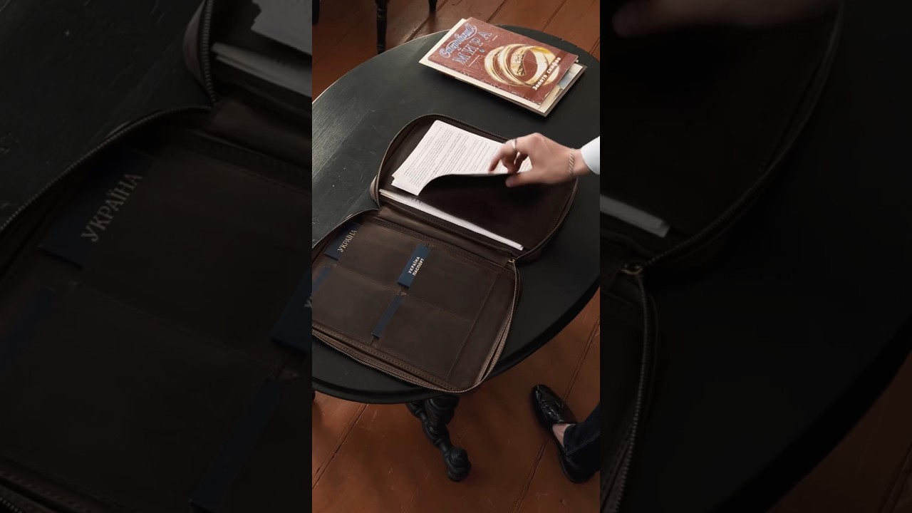 Organize your work papers and documents with Lord's leather folder
