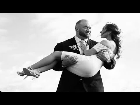 ‘The Mountain’ From ‘Sport Of Thrones’ Weds Pint-Sized Bodybuilder