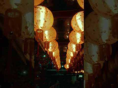 Rainy night at Chinatown Singapore
