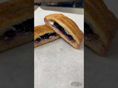 Blueberry & Cream Danish!#satisfying #pastrychef #delicious #frenchpastry #madefromscratch