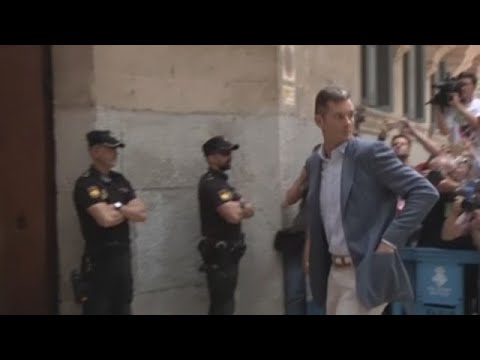 Brother-in-law of Spain's king given 5 days before he must begin jail term