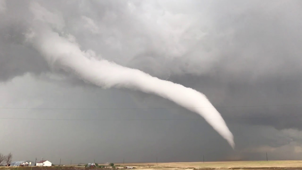 BREAKiNG: insane elephant trunk tornado NOW in eastern CO