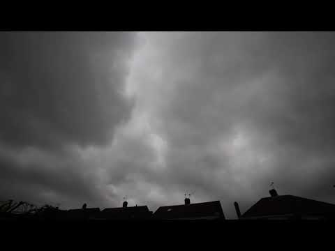 Clouds timelapse I Beautiful UK weather I Summer in London
