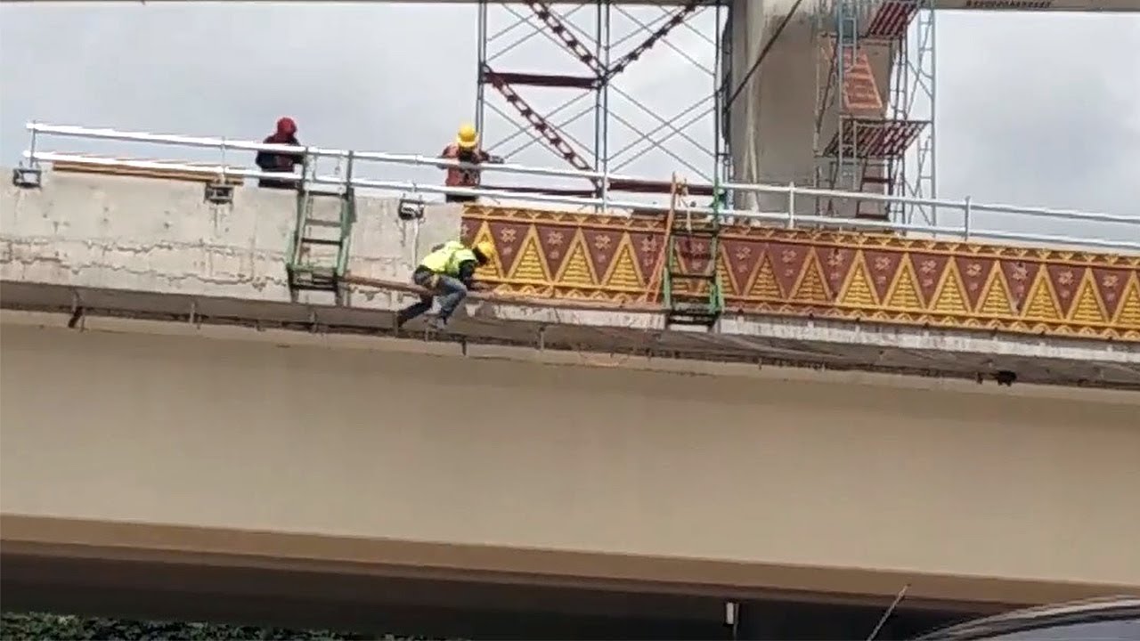 Progres 70 Persen Rampung Fly Over Simpang Bandara Mulai Dihias Ornamen ...