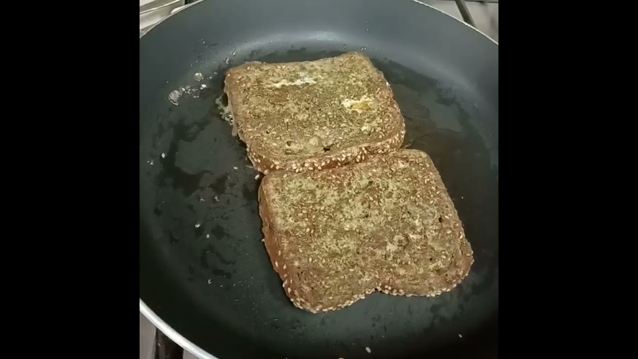 Easy French toast 😉this is so Yummy try it 😋😋