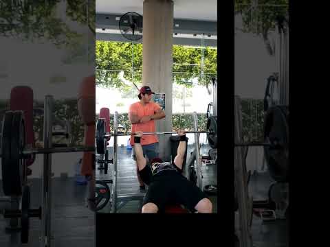 Bench press +225 lb/+102 kg x 10 reps