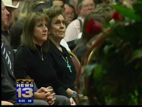 Thousands come to say goodbye to teens
