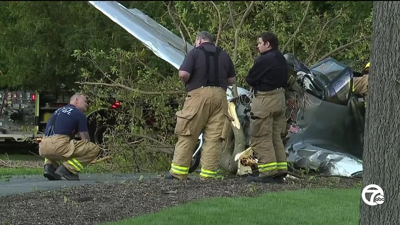 Single-engine plane crash in Novi sends pilot to hospital