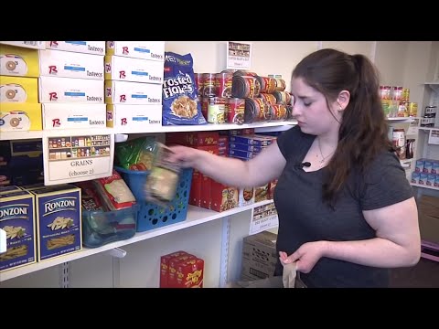As Costs Rise, Colleges Open Food Pantries