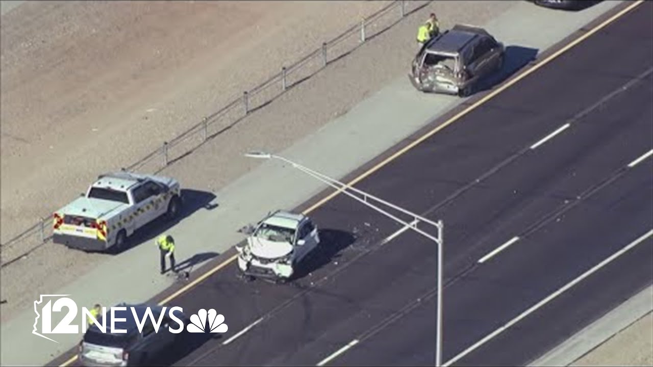 Crash on Loop 303 leaves 2 dead