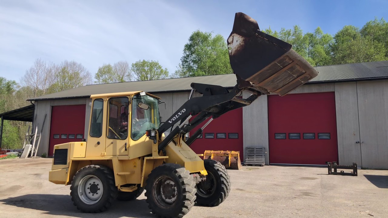 Lastmaskin Volvo L40 med redskap