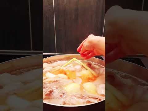 Cooking my favorite food/Spicy chicken soup.