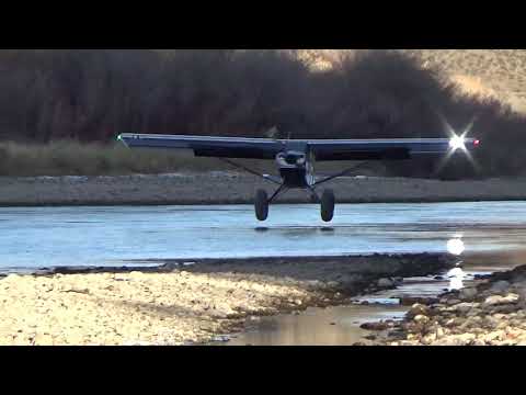 Aviat Aircraft Husky STOL Aircraft: Stream bed Landing