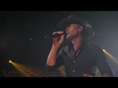 Tim McGraw - Humble & Kind (ACM Awards 2016)