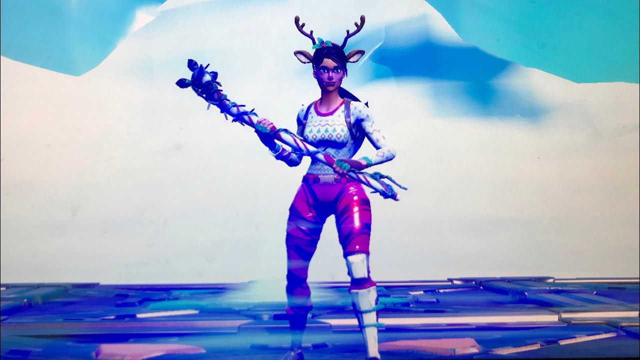 RED NOSED RAIDER | Best Combos | Fortnite Skin Review