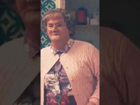 MRS BROWN'S AS CHICKEN 😀 #youtubeshorts #trendingshorts #viral #best #whatsappstatus #whatsappstatus